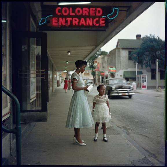 Gordon Parks' Images of Alabama Segregation in 1956 are an Important ...