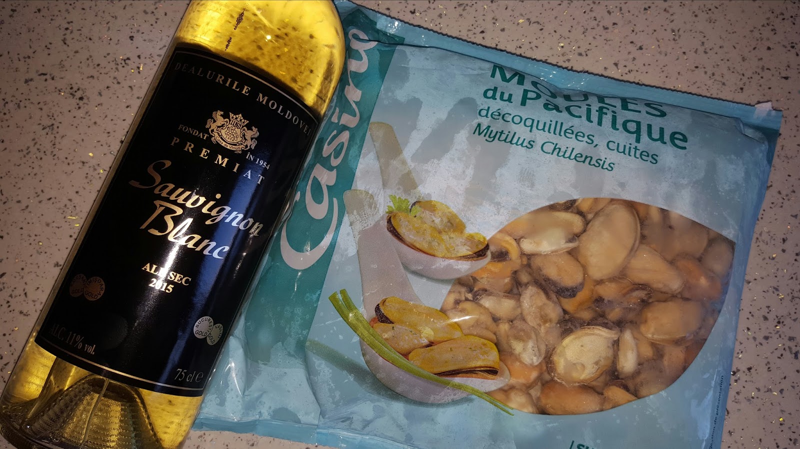 susu: Midii in sos de vin cu usturoi