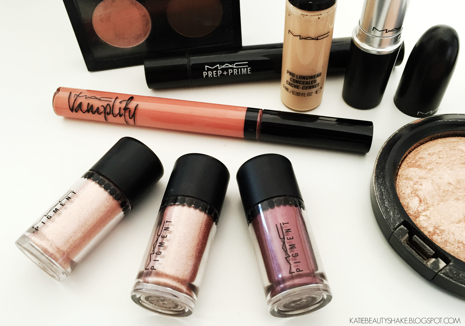 KATIEBEAUTYSHAKE: CURRENT FAVOURITE MAC PRODUCTS