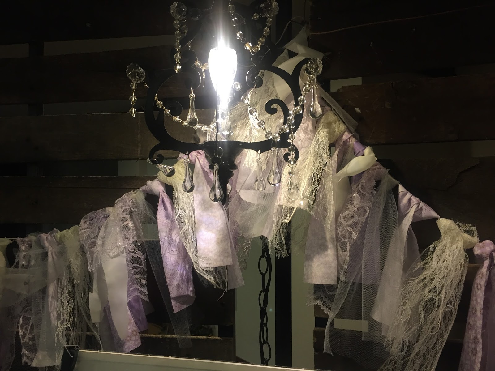 Strong Armor: Rustic & Romantic Wedding Reception