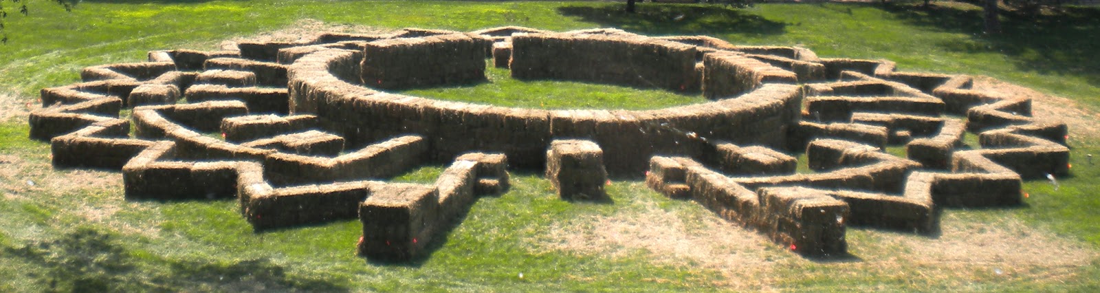 WoodmereArtMuseum: Hay Maze returns to Woodmere