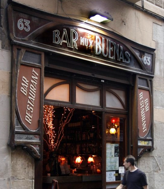 BARCELONA, AHORA Y SIEMPRE: BAR "MUY BUENAS"