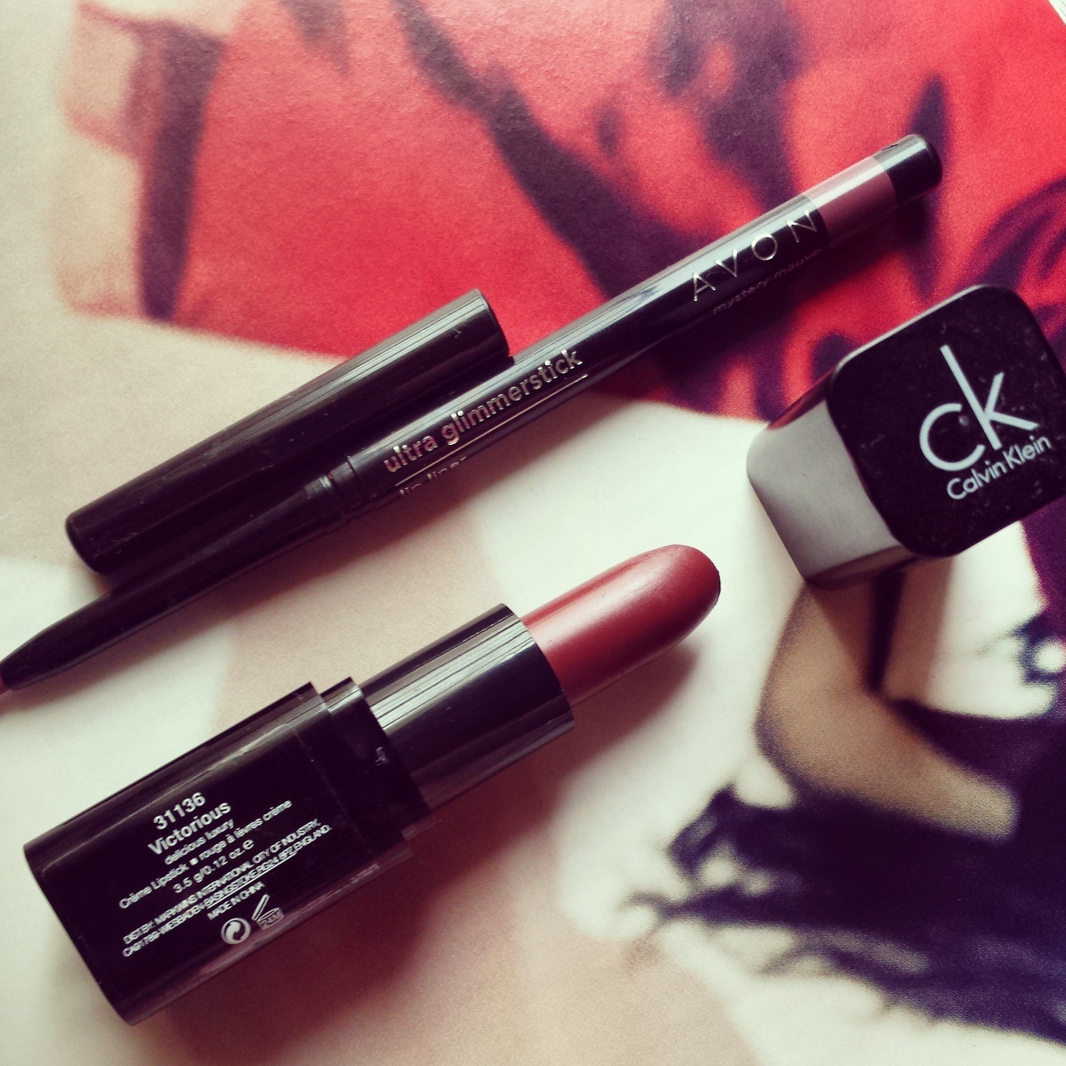 Little obsessions: Mauve lips: CK lipstick & Avon lip liner
