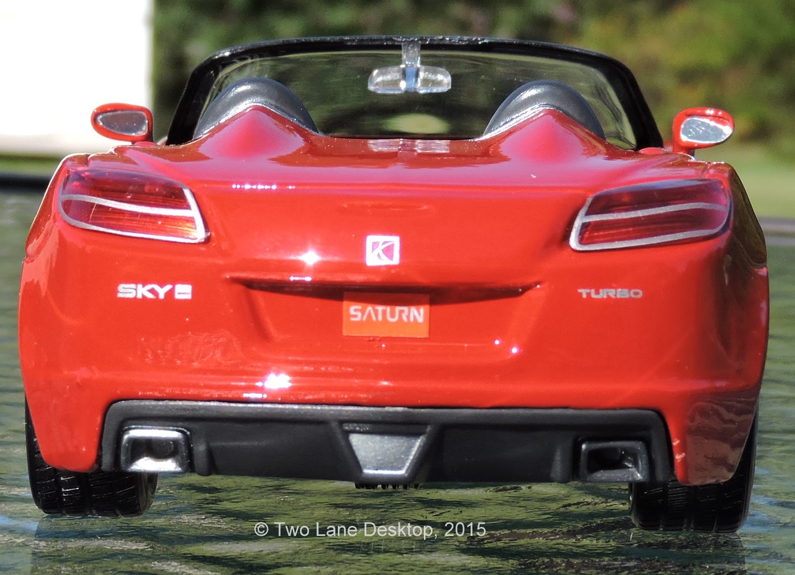 Two Lane Desktop: Maisto and Matchbox Pontiac Solstice coupe and ...