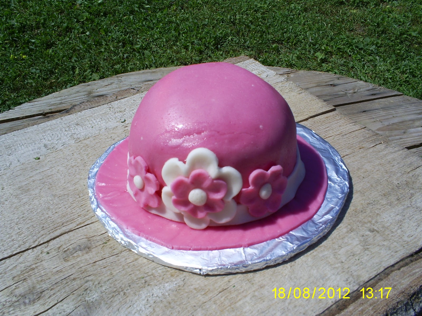 Lavinia Rosu: Tort palarie roz cu flori