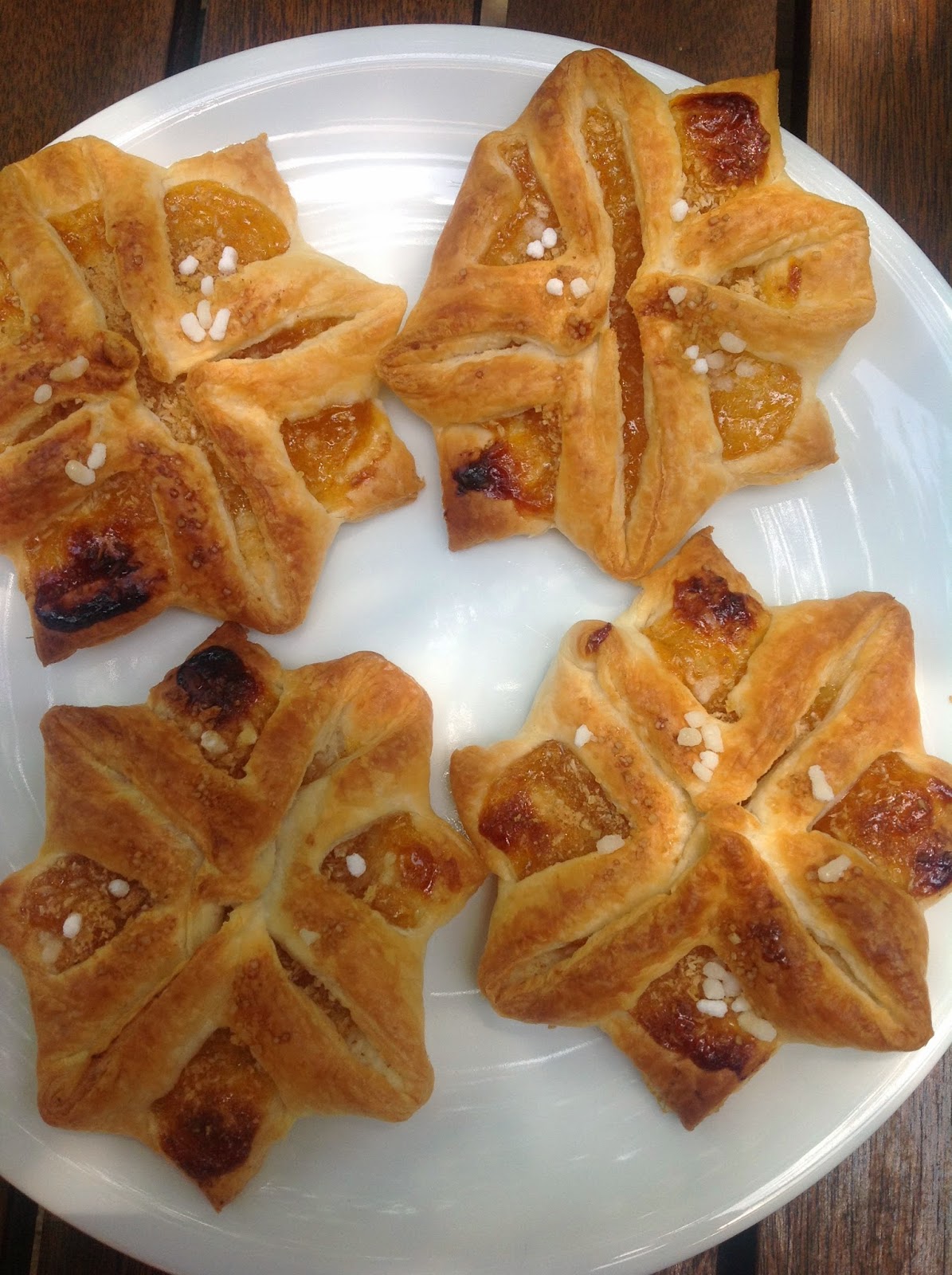 Vegan in cucina - ricette vegan : STELLE DI PASTA SFOGLIA ALLA MARMELLATA