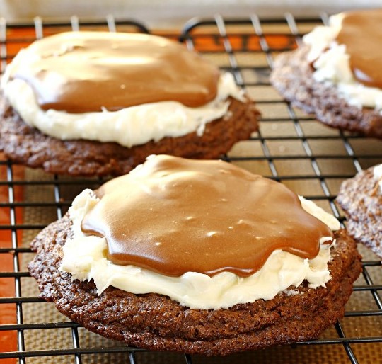 Triple Layer Chocolate Cookies - Easy Kraft Recipes - angrygeorgian