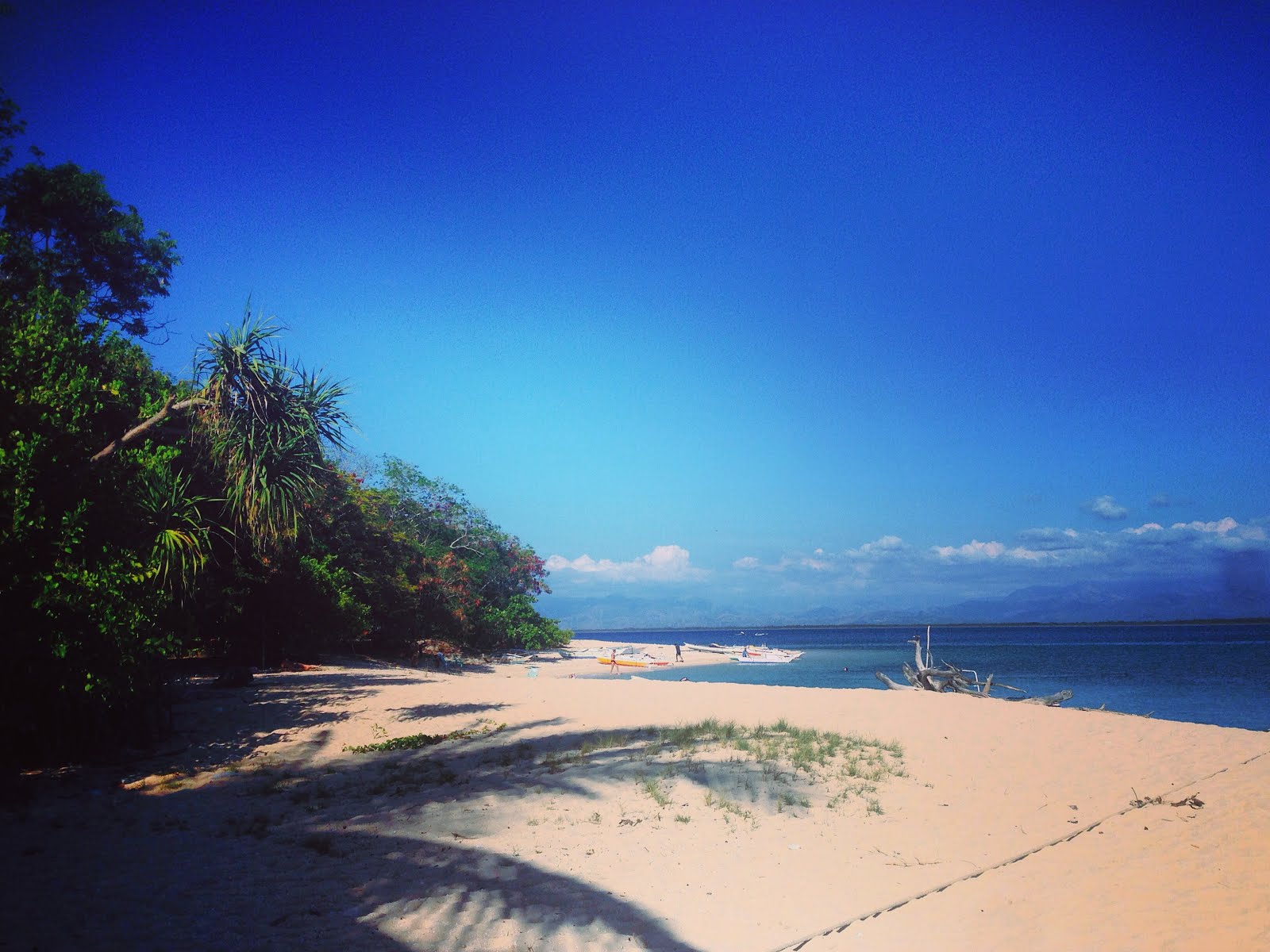 onthemovesince2013: Travel Guide: Pandan Island Resort in Sablayan ...