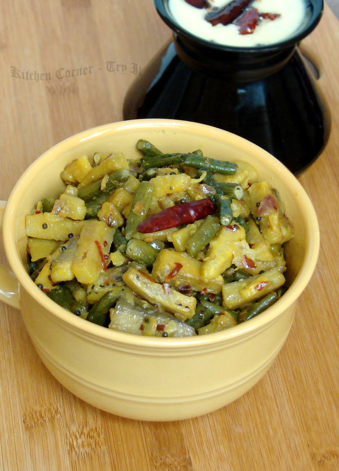 Achinga Payar Kaya Mezhukkupuratti/ Raw plantain and Yard bean Stir-fry