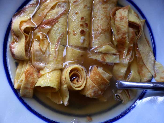 AAA ACCADEMIA AFFAMATI AFFANNATI: Scrippelle 'mbusse, le crêpe ...