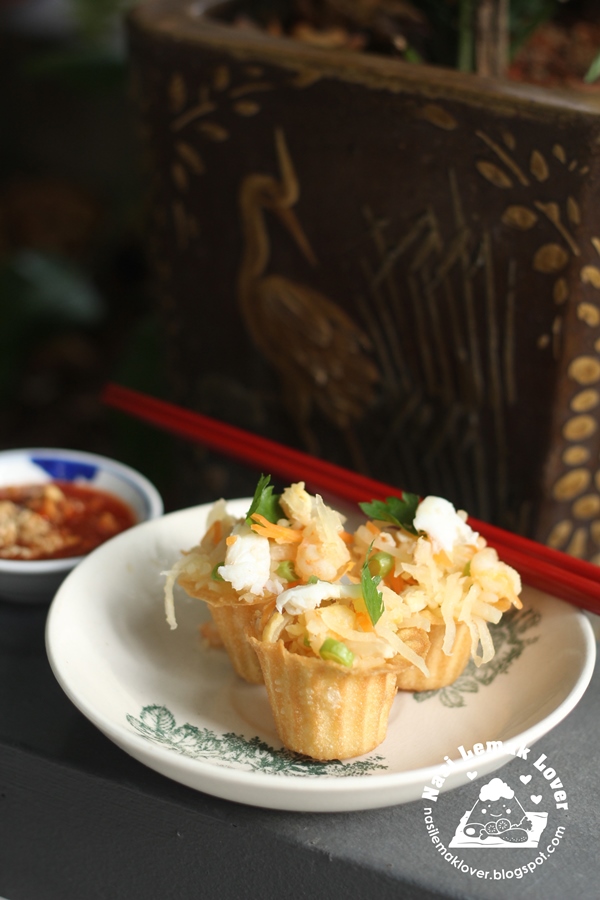 Nasi Lemak Lover: Nyonya Kuih Pie Tee / Top Hats 娘惹小金杯