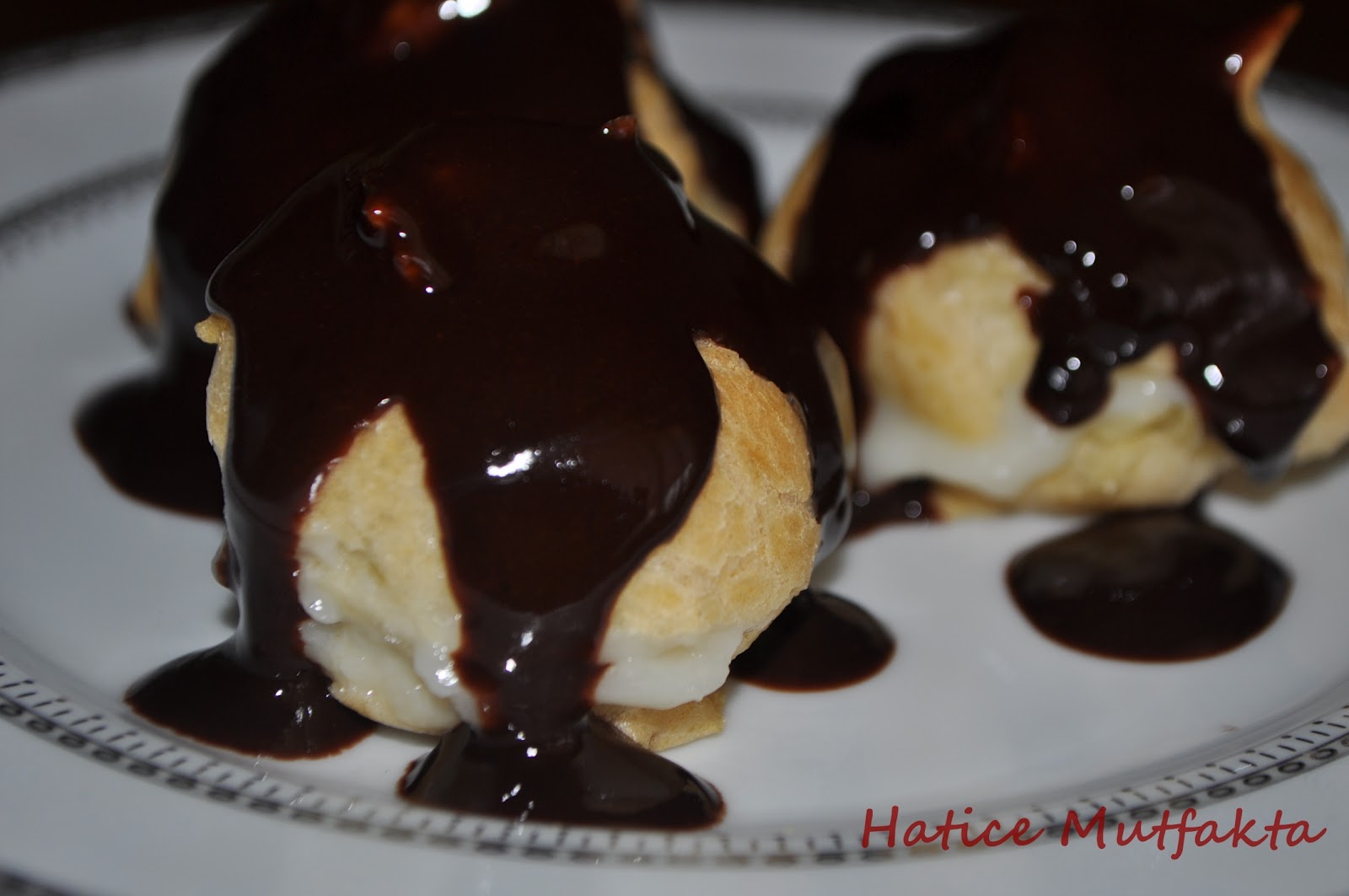 Hatice Mutfakta: Kolay Profiterol Nasıl Yapılır