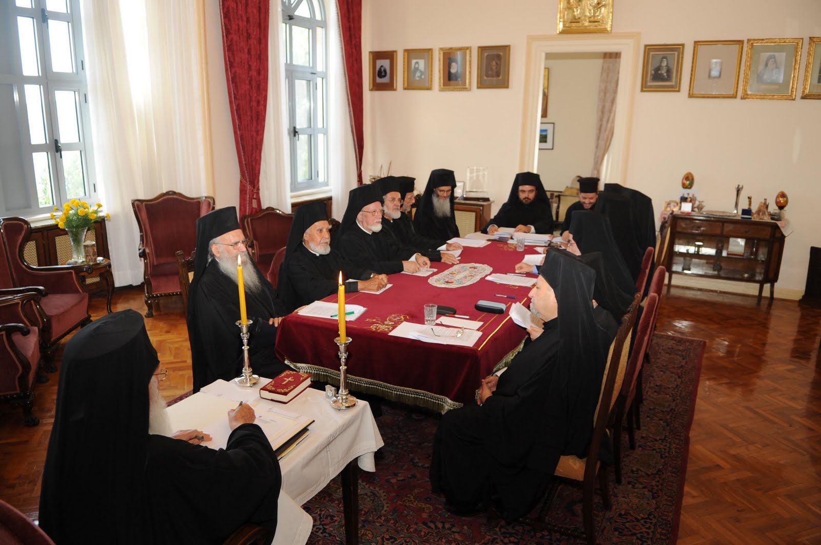 ΦΩΣ ΦΑΝΑΡΙΟΥ: ΕΚΛΟΓΕΣ ΑΠΟ ΤΗΝ ΑΓΙΑ ΚΑΙ ΙΕΡΑ ΣΥΝΟΔΟ ΠΟΥ ΣΥΝΕΔΡΙΑΣΕ ΣΤΗ ΧΑΛΚΗ