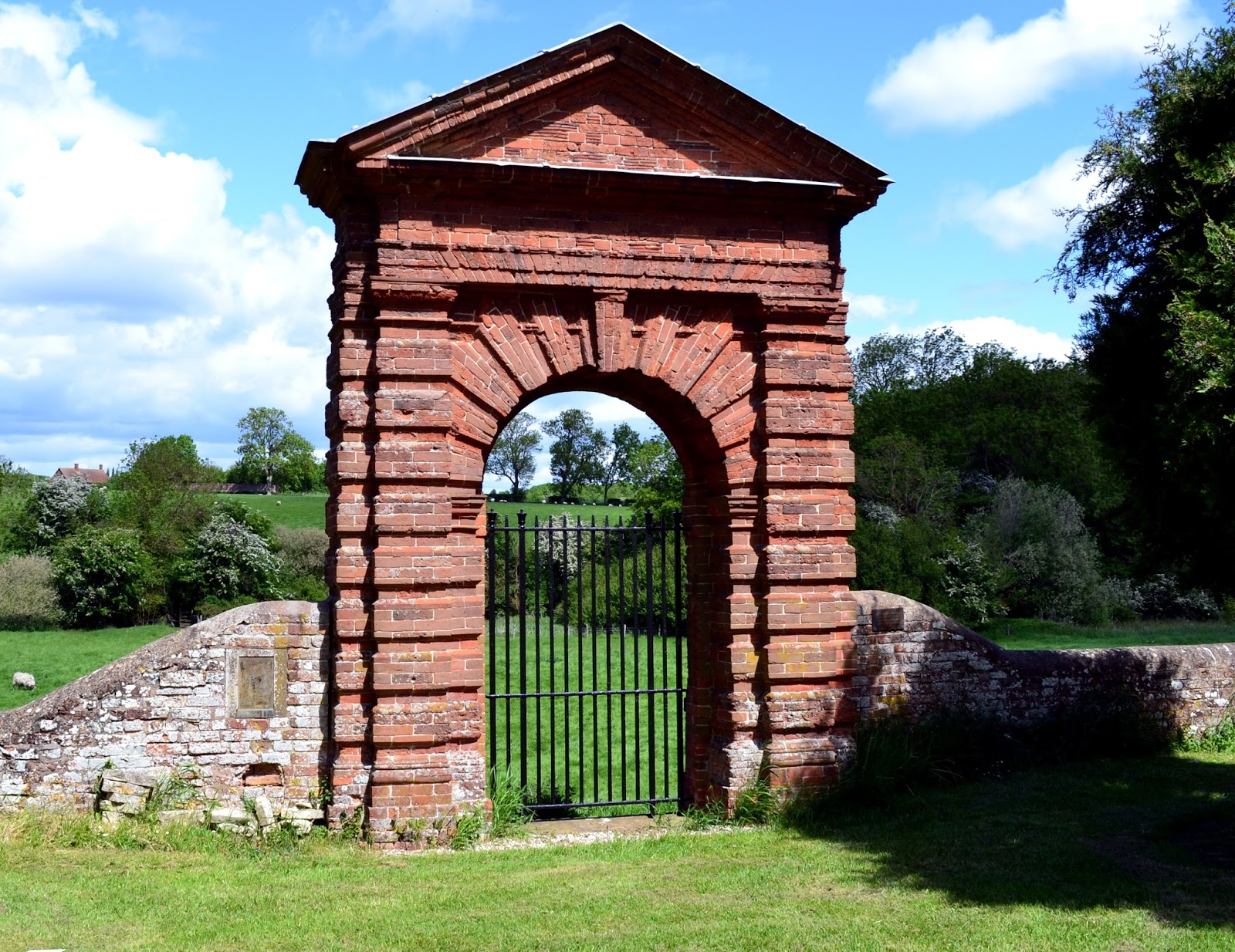 Today Around Coventry: St Giles Church & Gateway