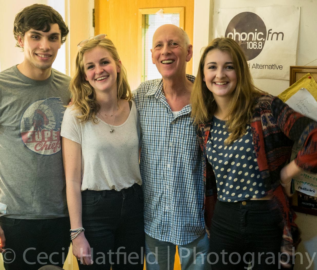 HOT PEBBLES! radio and internet show on Phonic FM: Ward Thomas Sisters ...