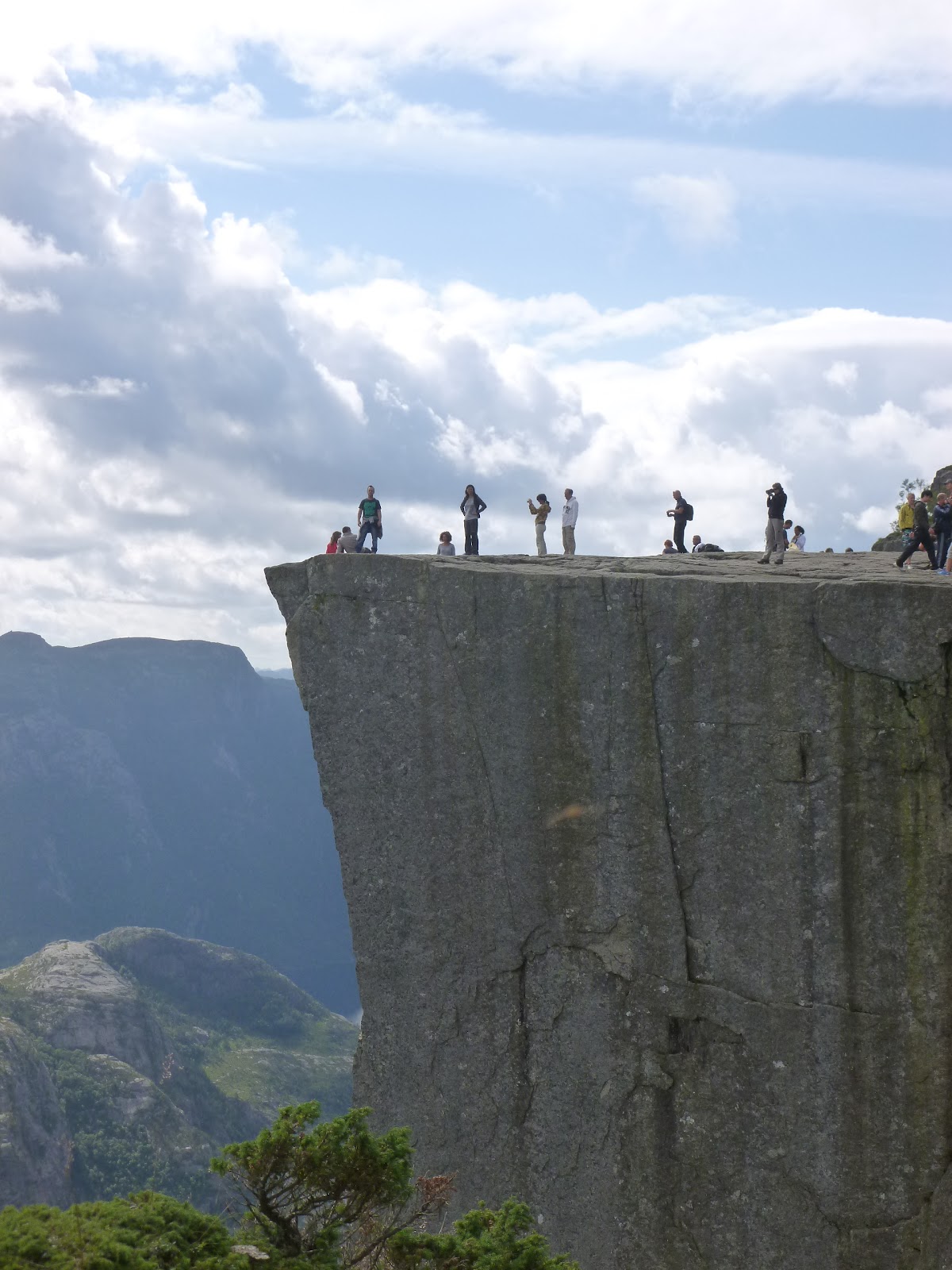 Por fin de vuelta en Noruega: Preikestolen o la Roca del Púlpito