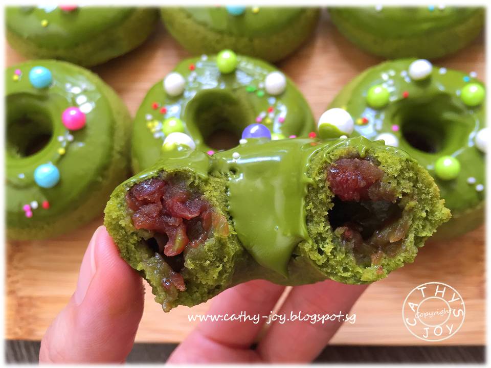cathy's joy: Matcha Azuki Bean Donuts