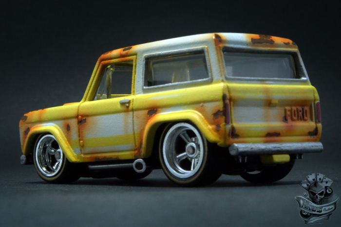 HWCustom: 1967 Ford Bronco - Rat Rod