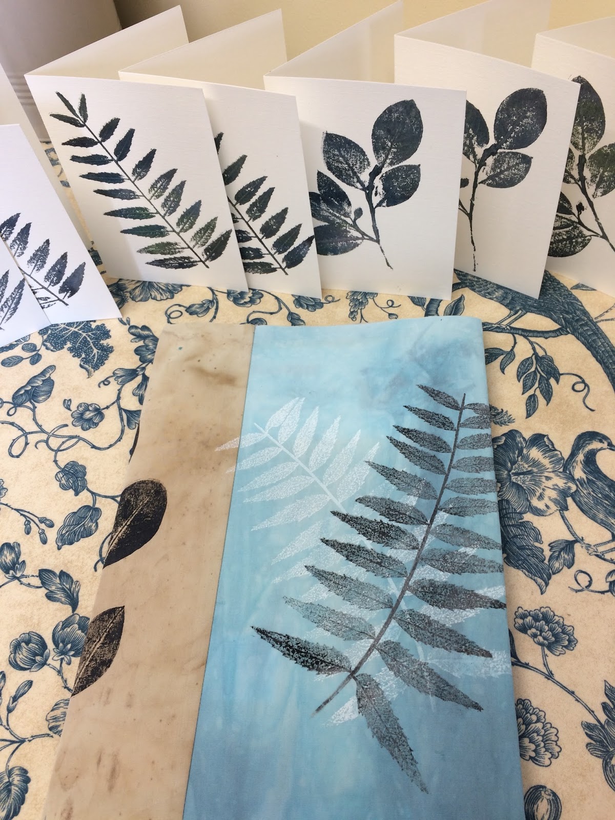 Charlotte Scott - Textile Artist: How to make plant prints on fabric