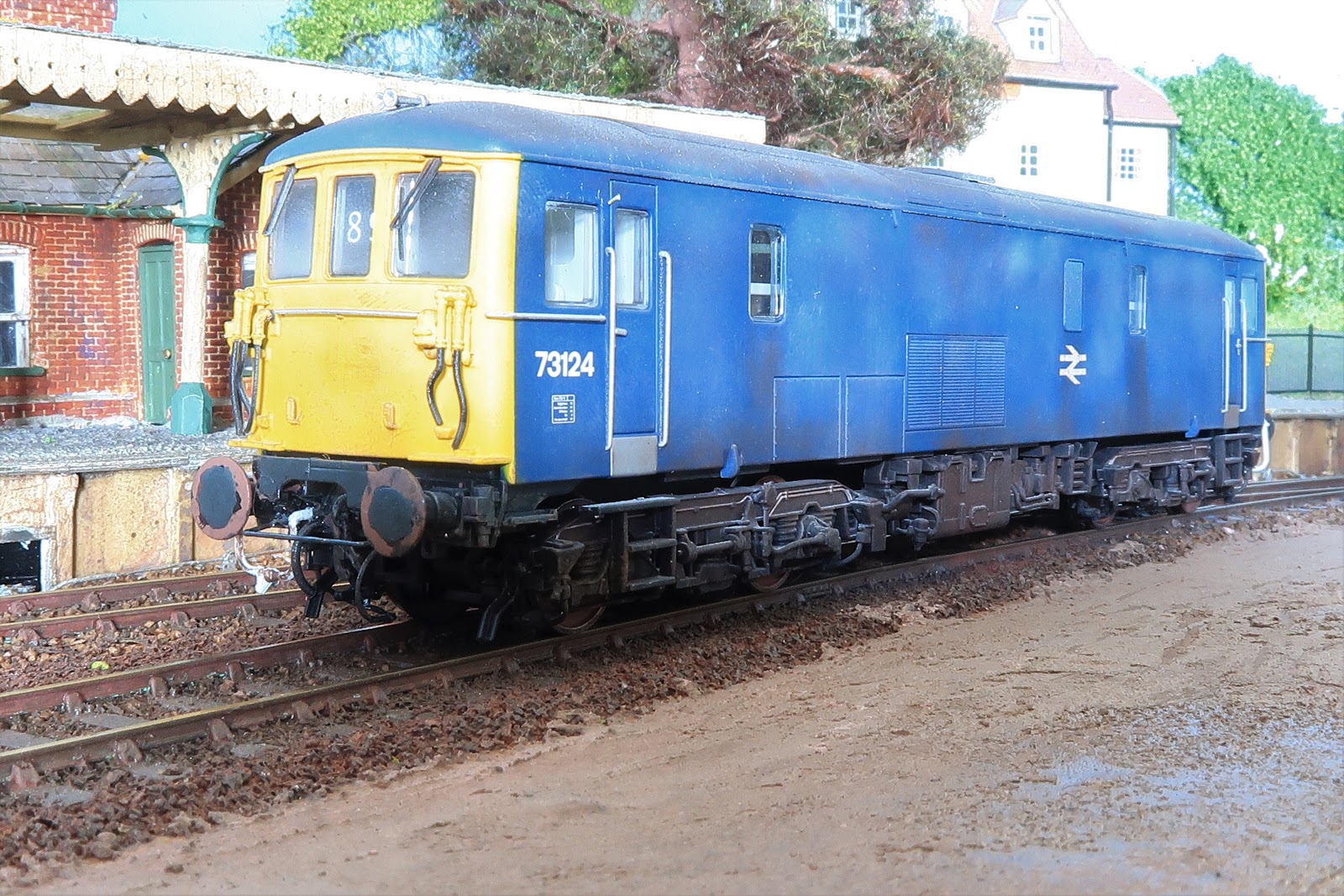 CParkstone's Railway modellers Blog: Dapol Class 73