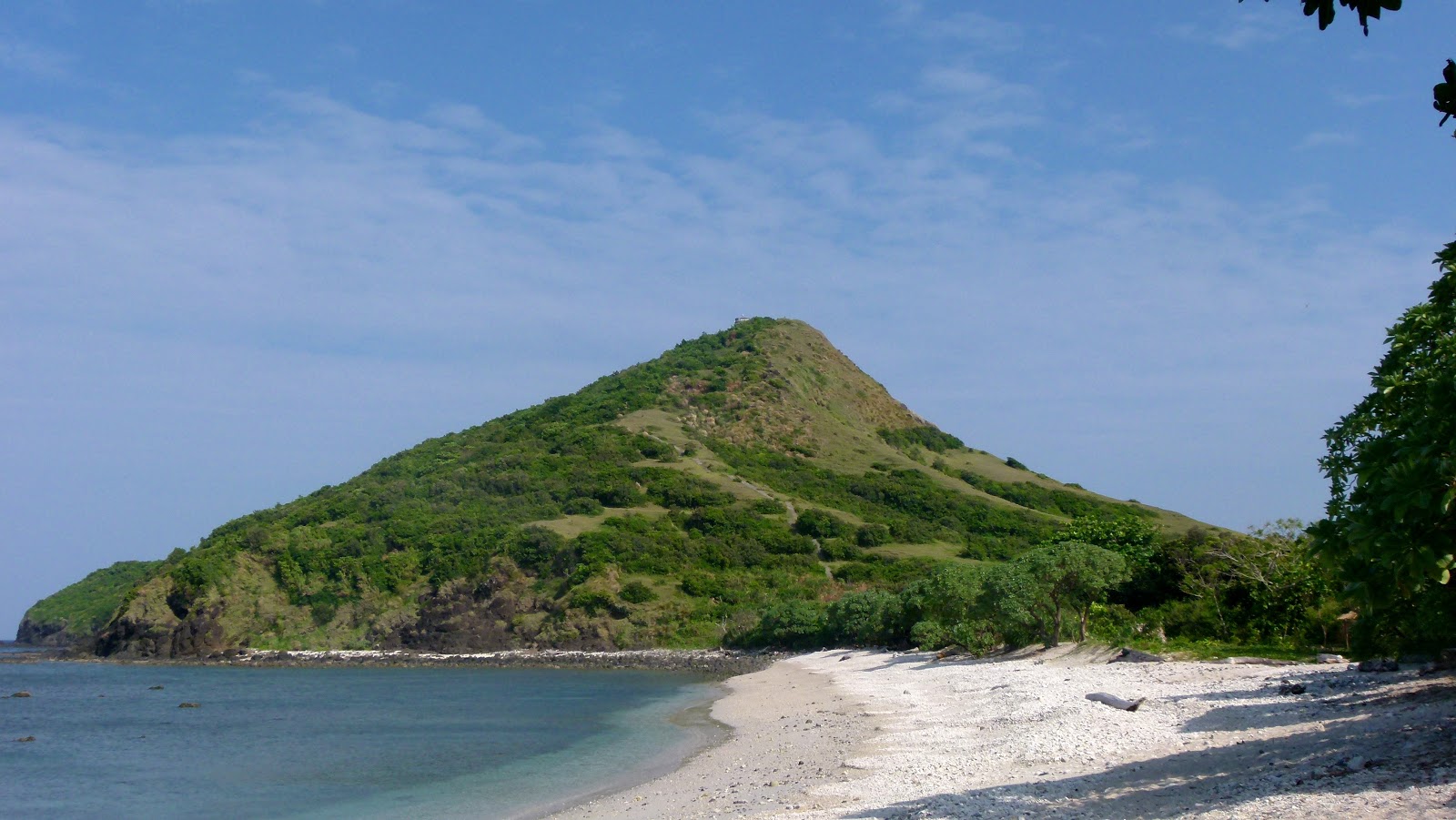PALAUI ISLAND - Lakwatserong Tsinelas