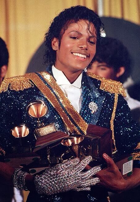Michael Jackson Últimas Noticias: MICHAEL JACKSON GANÓ 8 GRAMMYS EN UNA ...