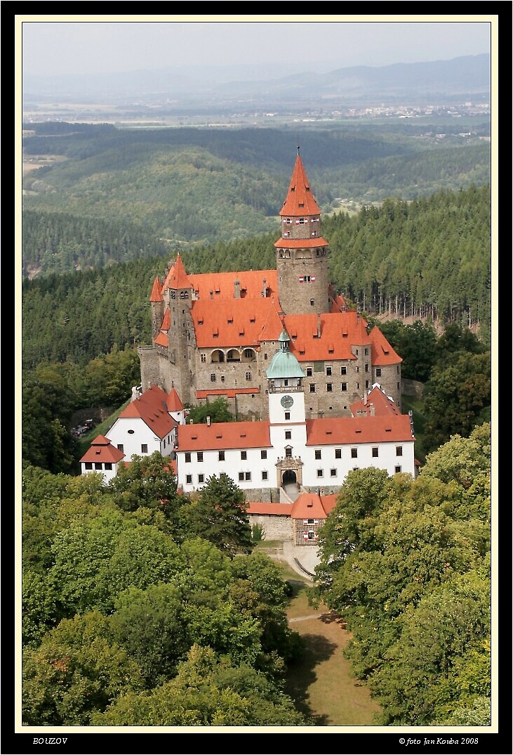 FLyFOTO letecká fotografie a video: Bouzov