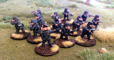 Wargame News and Terrain: Zombiesmith: Upcoming 6mm Quar Tanks and Porkers