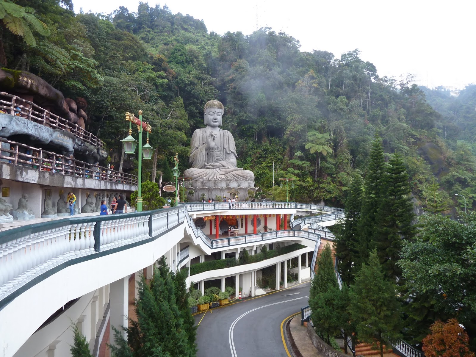 Kee Hua Chee Live!: CHIN SWEE TEMPLE AT RESORTS WORLD GENTING GLOWS ...
