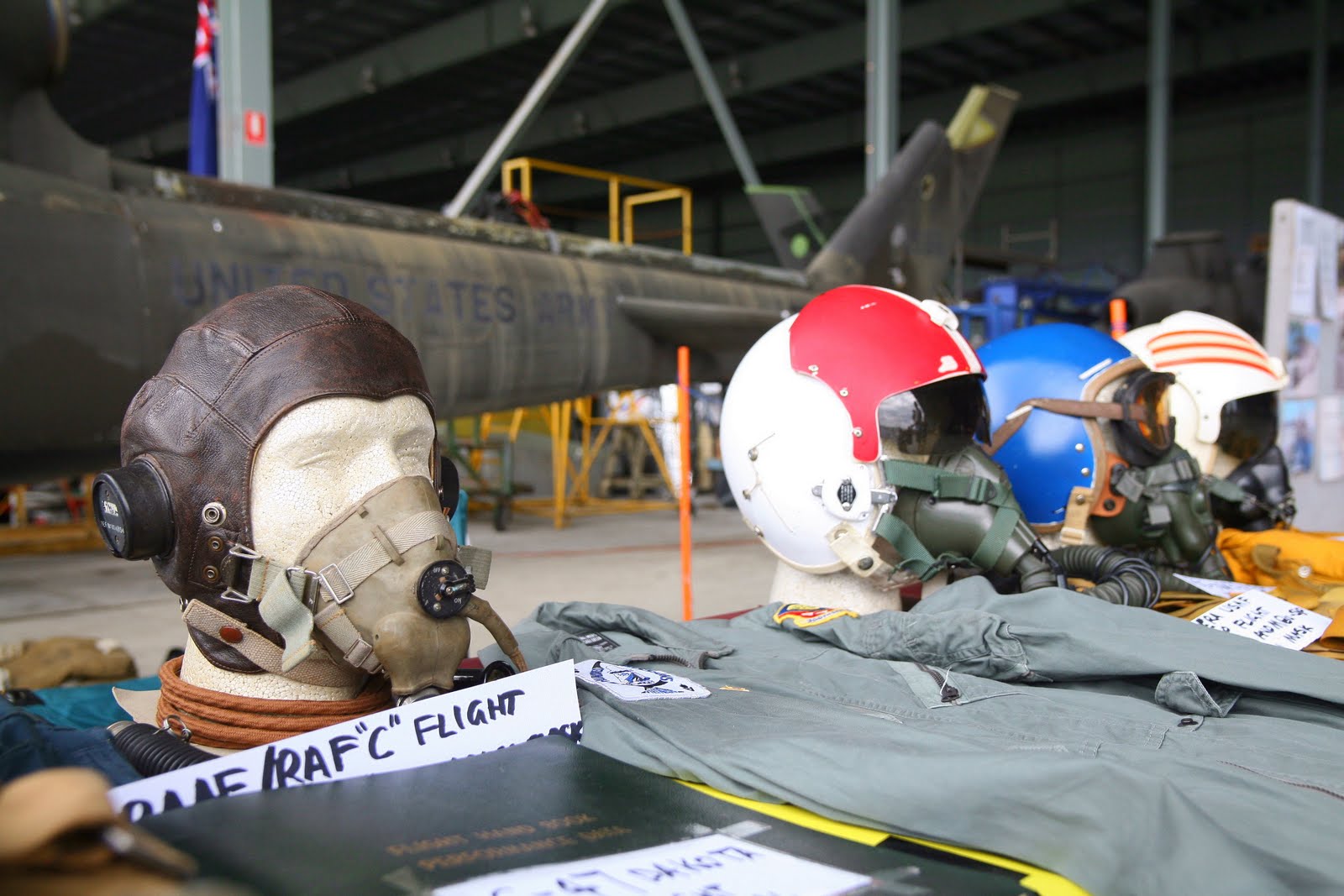 Heritage flight gear / flying gear displays: WHAT I DISPLAY AT AIRSHOWS ...