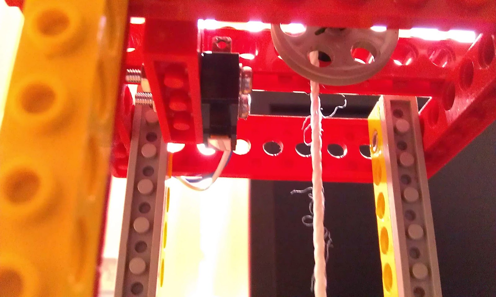 The Raspuino Files: The Lego Technic Elevator - controlled by a ...