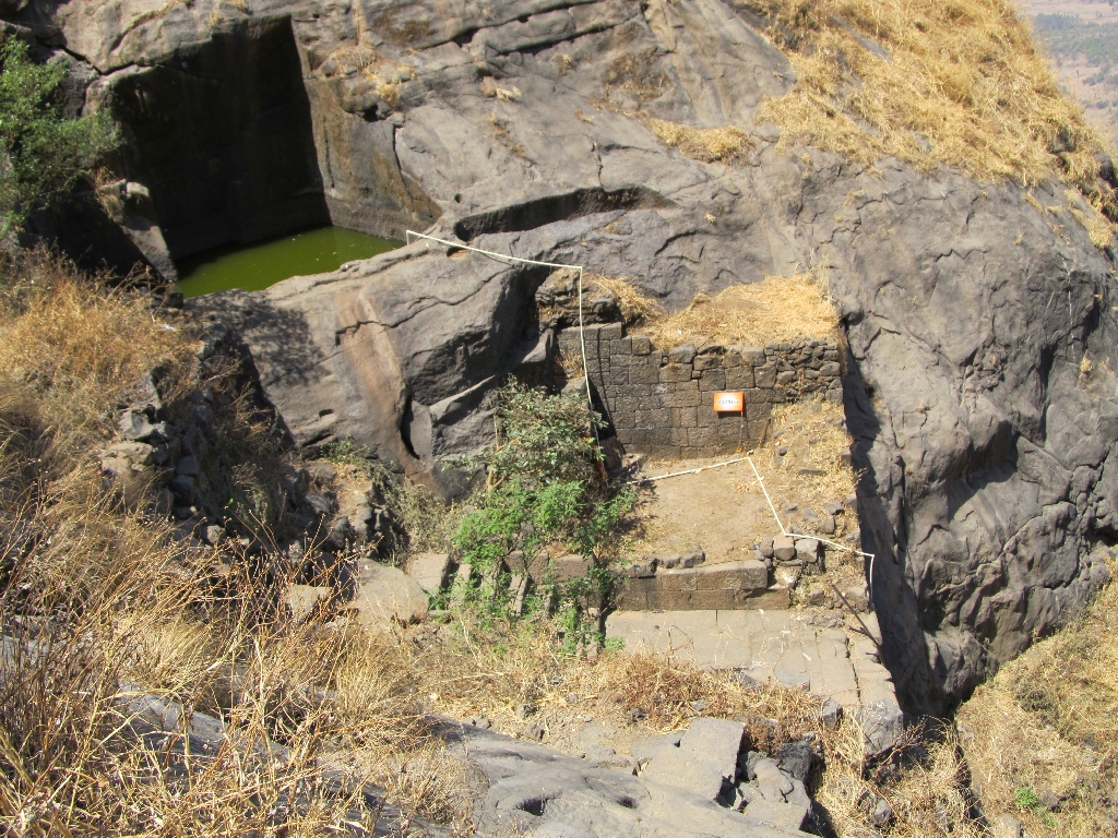 The Sahyadri Trekking Resource: Vikatgad (Peb Fort)