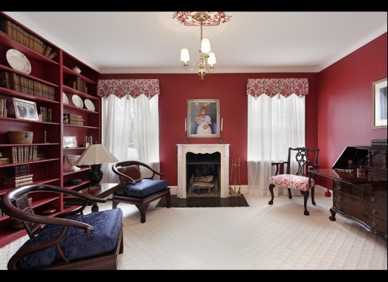 Redefining the Face Of Beauty : Inside the beautiful house of Home Alone!