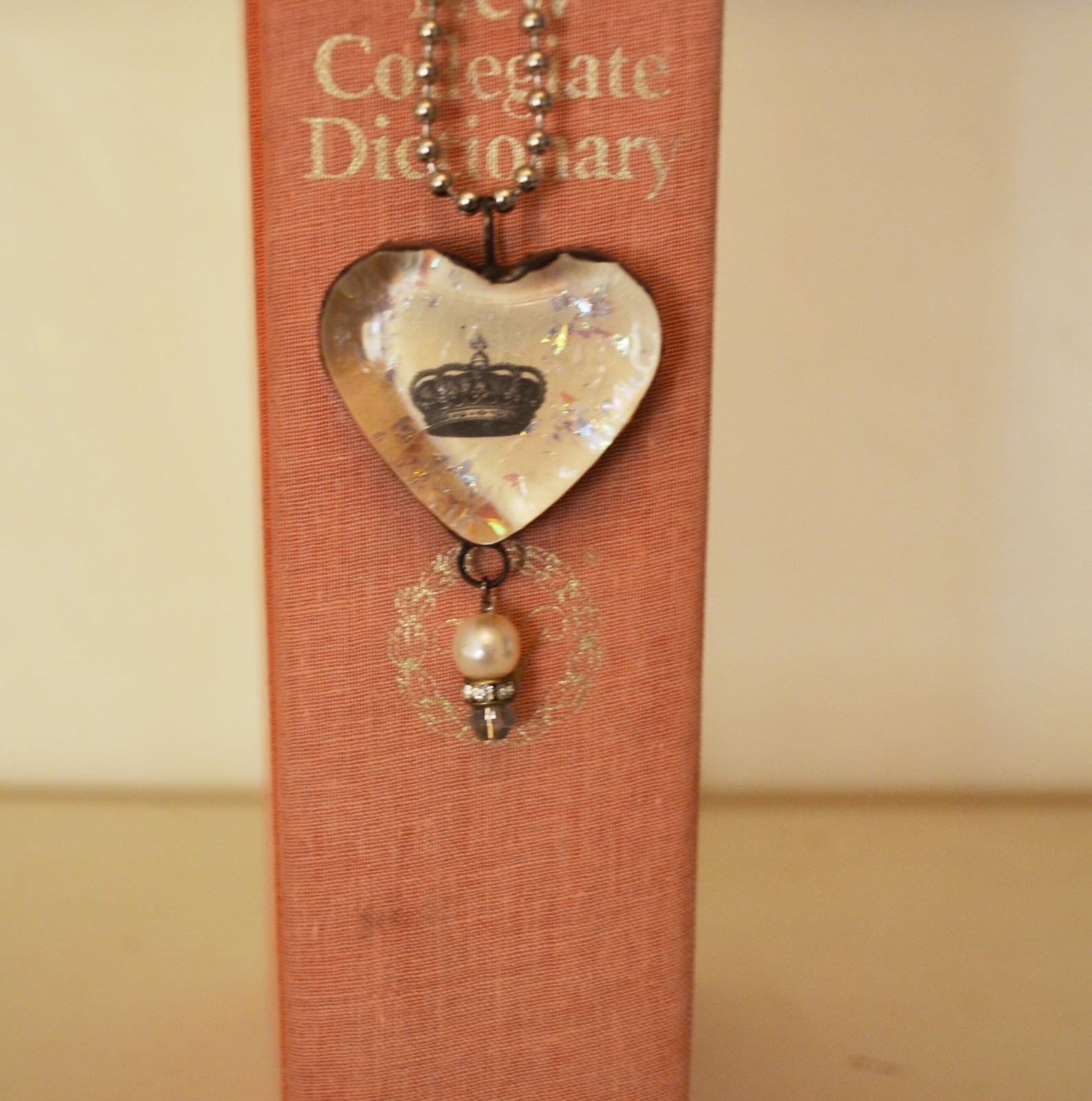 Mercatino: March Charms