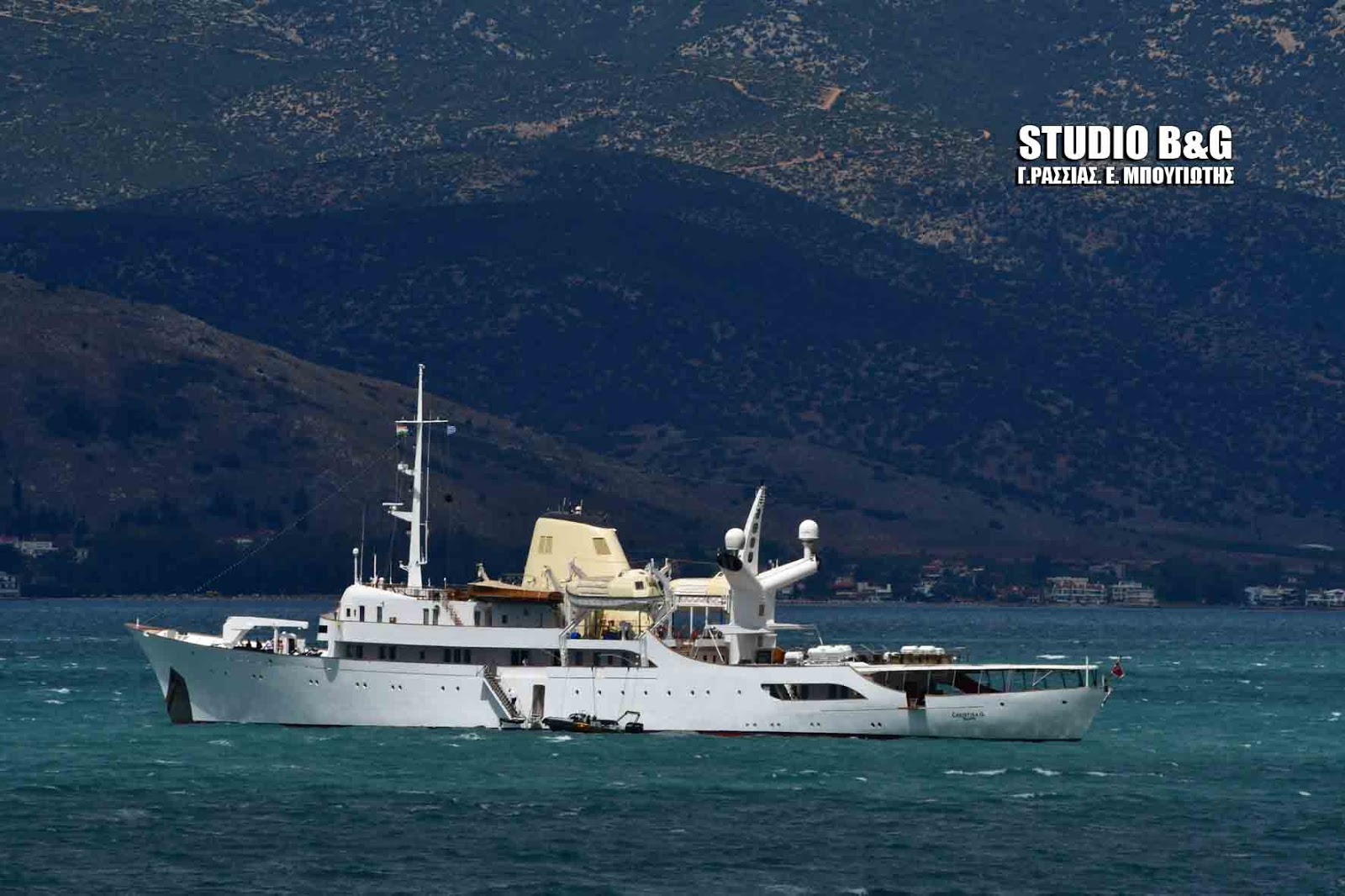 Αργολικός Ποιμήν: Η ΘΡΥΛΙΚΗ ΘΑΛΑΜΗΓΟΣ «ΧΡΙΣΤΙΝΑ» ΤΟΥ Α. ΩΝΑΣΗ ΣΤΟ ΝΑΥΠΛΙΟ