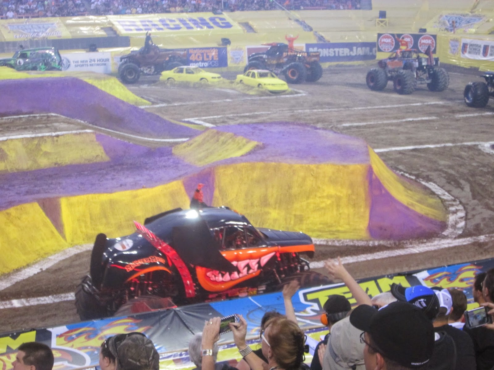 Mommie of 2: Monster Jam World Finals 16 in Las Vegas Racing - Review