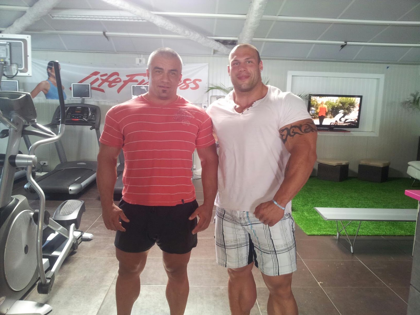 Muscle Lover: The strongest bodybuilder of France - Morgan Aste