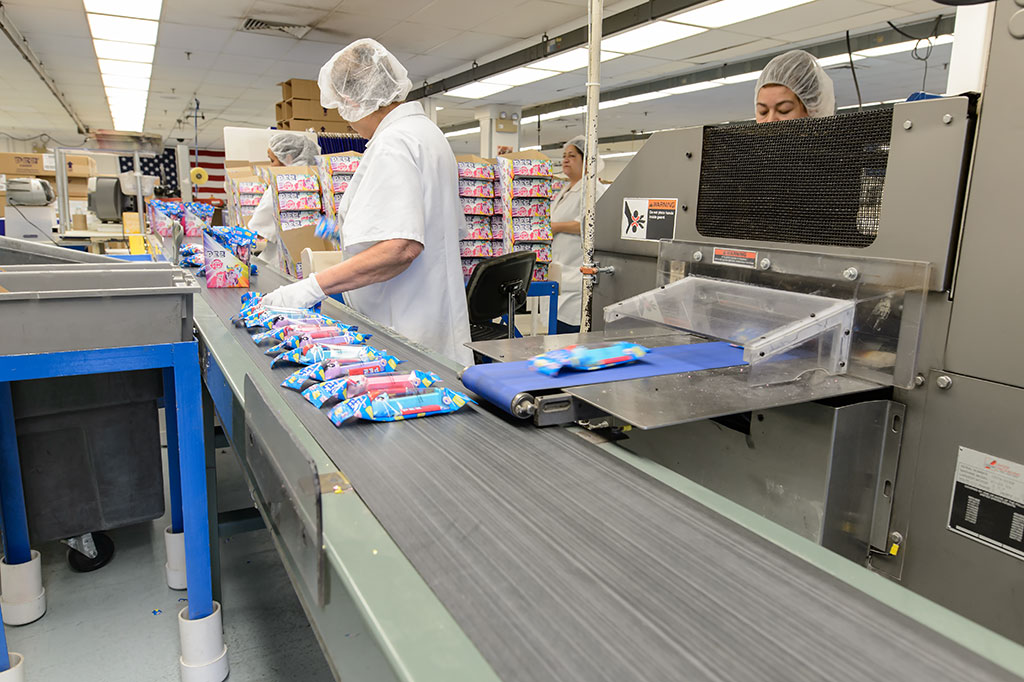 Bubba's Garage: What's at the PEZ Vistor Center and Factory?