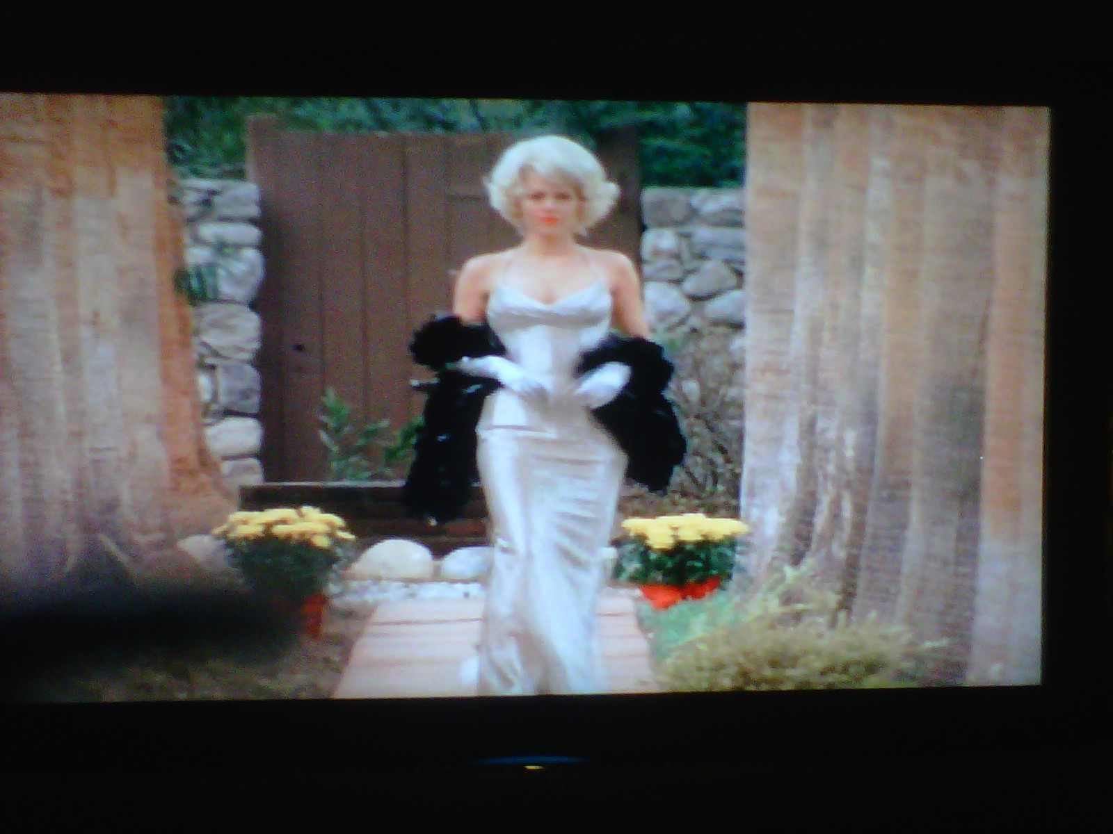 THE MAYBELLINE STORY : Photo's of Misty Roe as Marilyn Monroe in ...