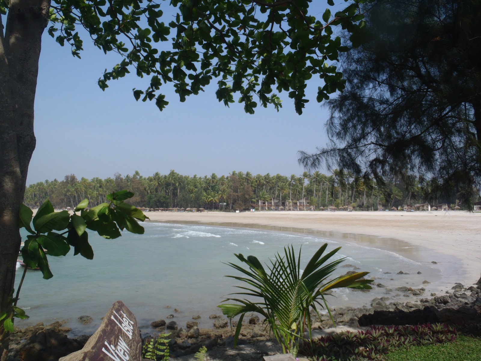 The Grateful Globetrotters: Myanmar/Burma: Unspoiled Ngapali Beach ...