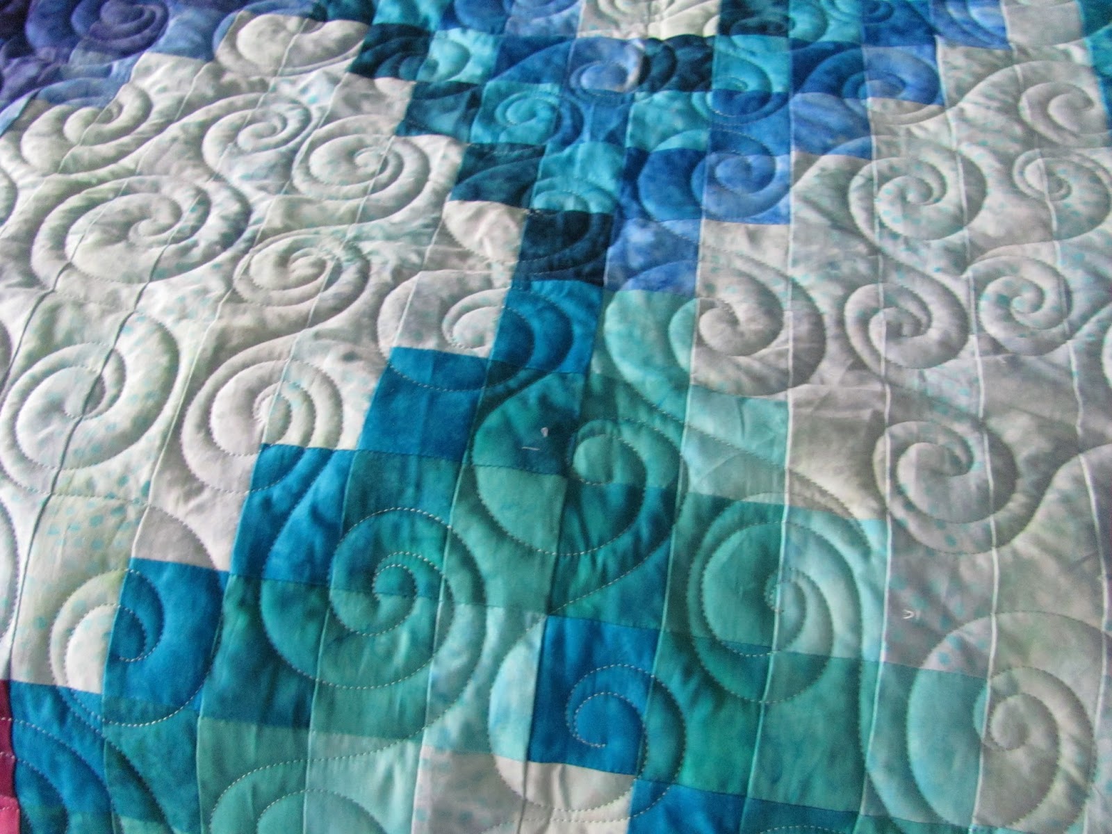 mmm quilts: Color Falls - a Bargello Chevron quilt