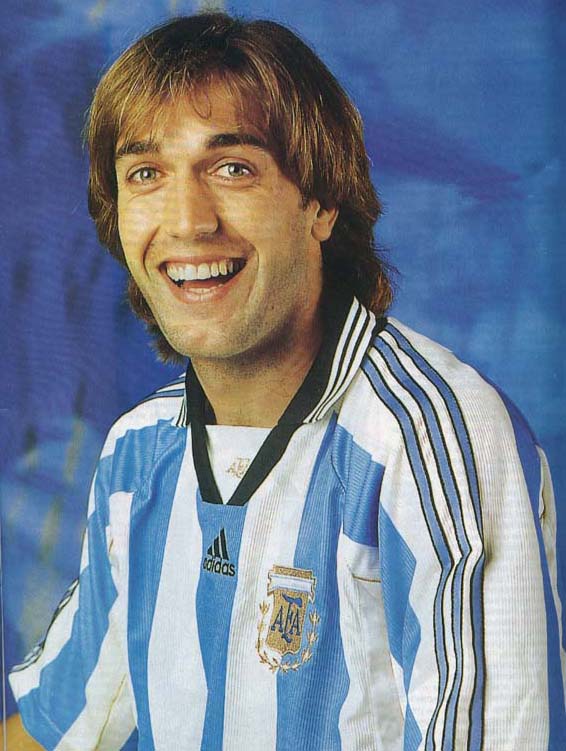 Casa del Arte Visual y Auditivo: GABRIEL BATISTUTA