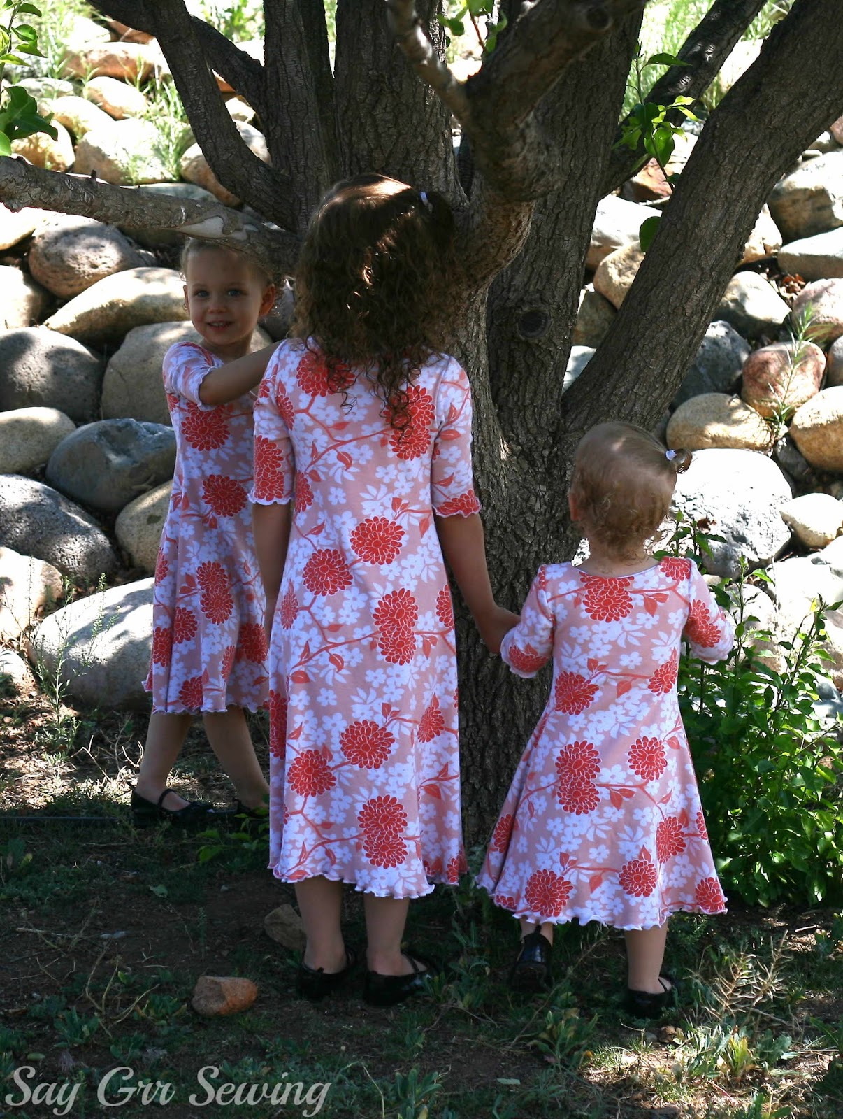 Say Grr Sewing: Three Girls, Three Days, Three Dresses