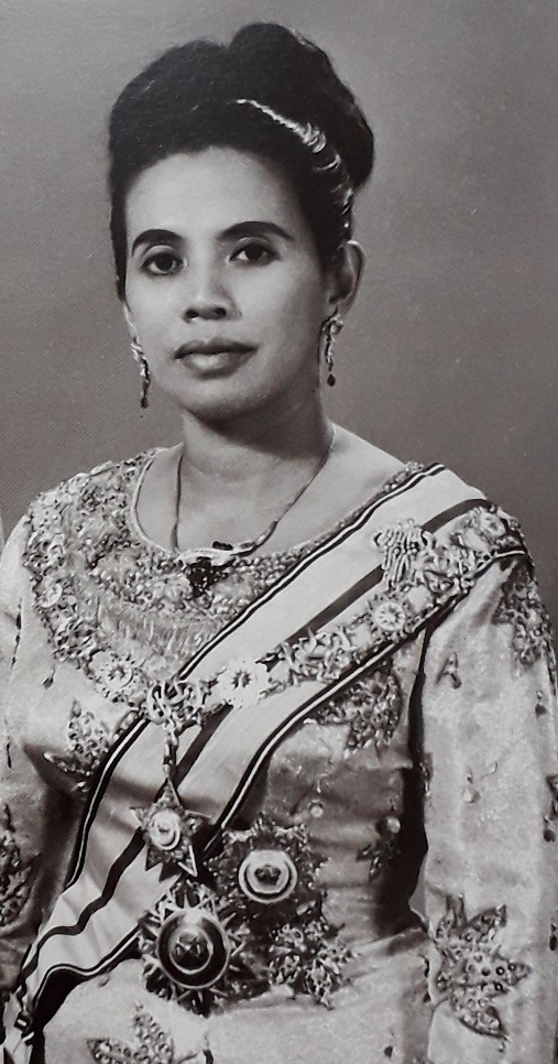 WARISAN RAJA & PERMAISURI MELAYU: YMM Almarhum Raja Perempuan Besar ...