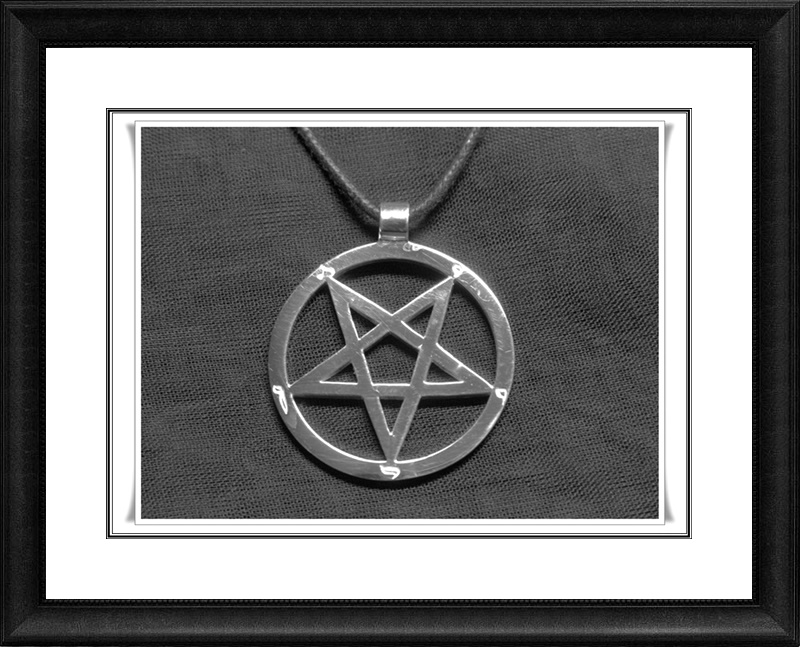 Historias y leyendas: Pentagrama invertido