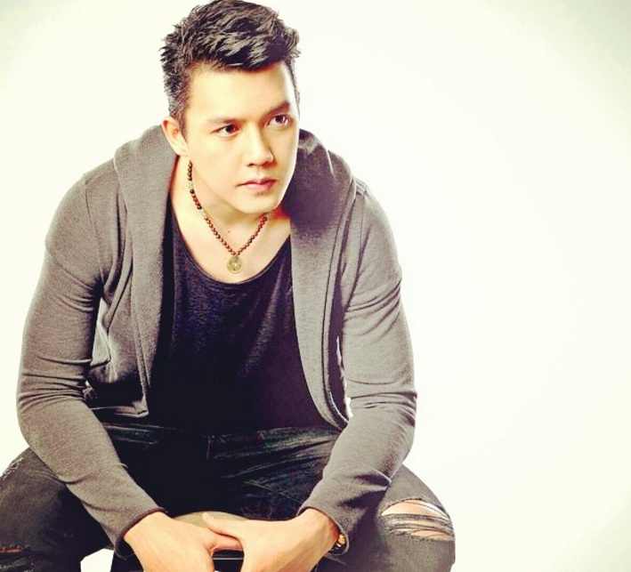 Education: JUARA & RUNNER UP INDONESIA IDOL