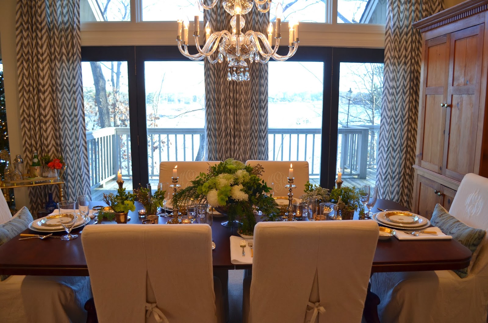 Bellissimo and Bella: A White, Gold, and Silver table, with a {hint} of ...