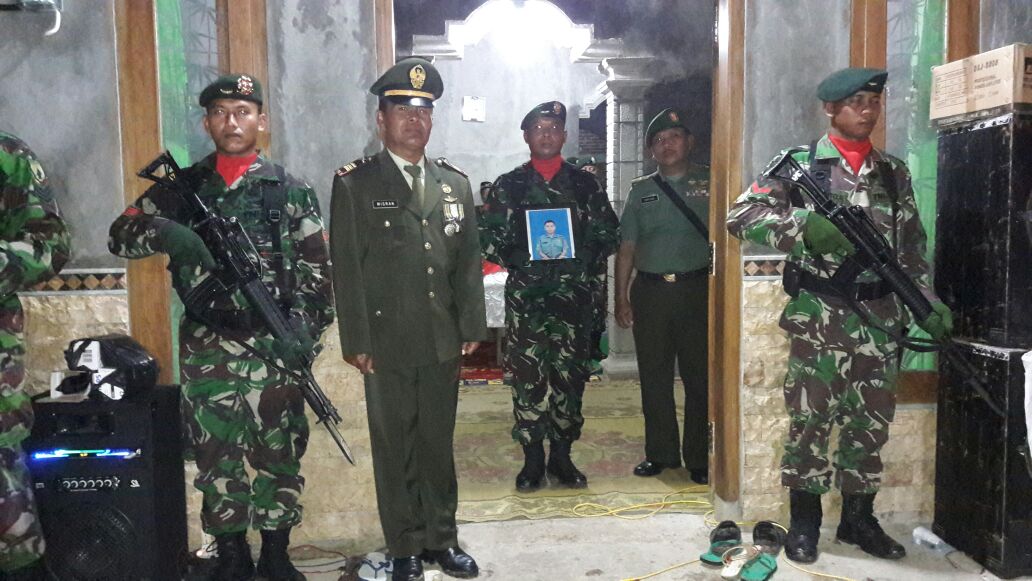 BRIGIF 6/2 KOSTRAD: Upacara Pemakaman Secara Militer Anggota Brigif ...