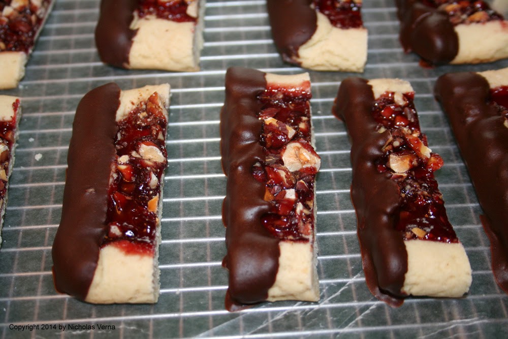 Italian-Fusion: Raspberry Hazelnut Schnitten