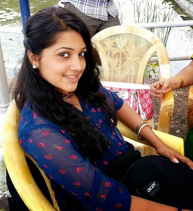 Beautiful Desi Sexy Girls Hot Videos Cute Pretty Photos Beautiful Desi